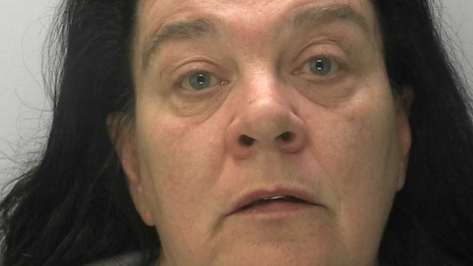 Care worker jailed after defrauding Alzheimer's patient - BBC News