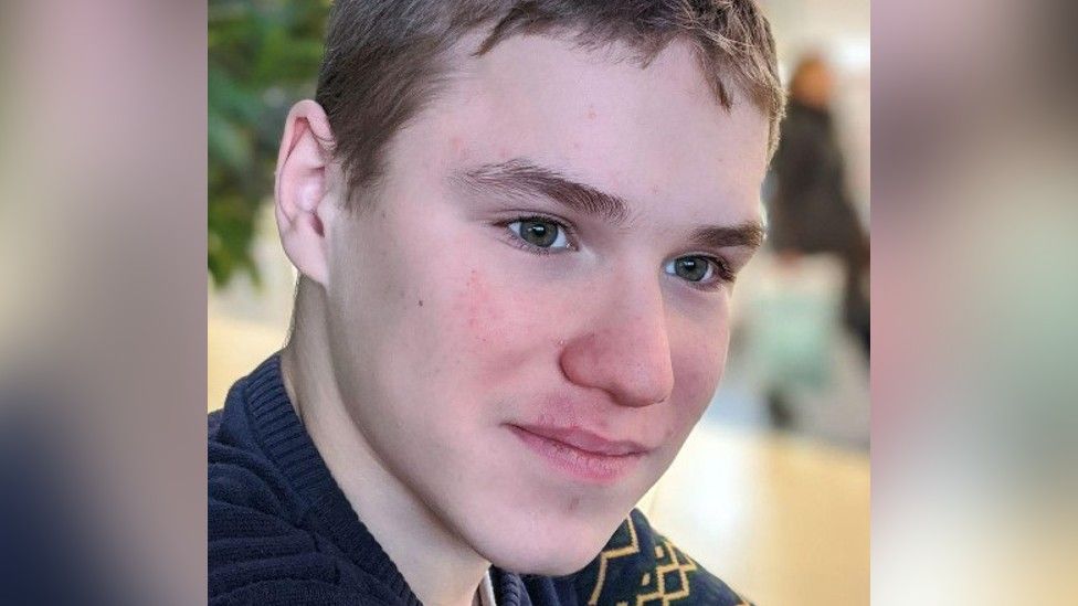 Carer relieved at securing autistic Ukrainian teen's visa - BBC News