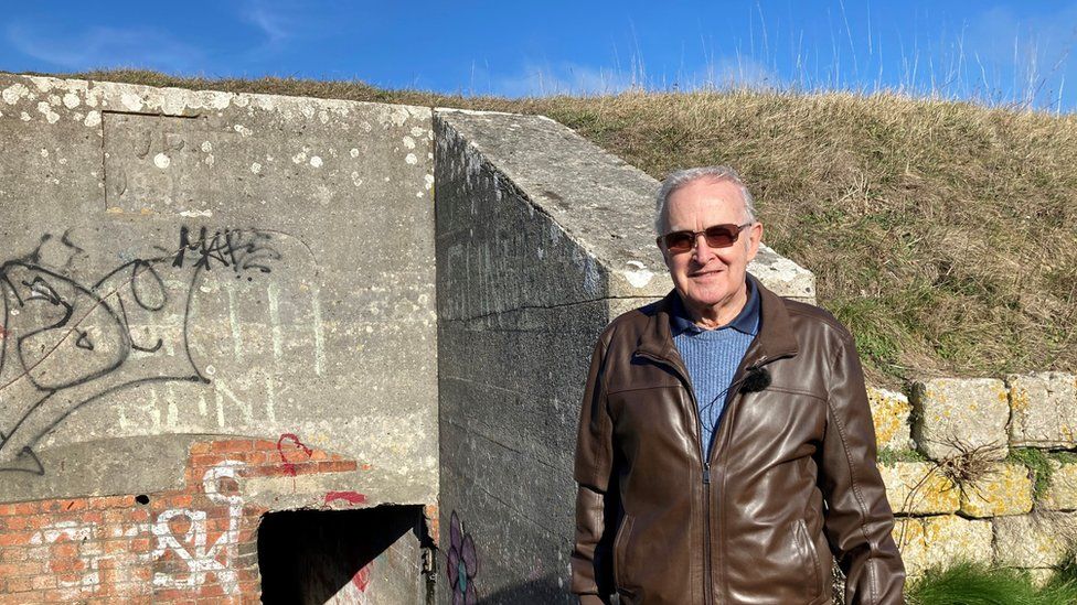 Portland High Angle Battery: 'Ghost tunnels should be preserved' - BBC News