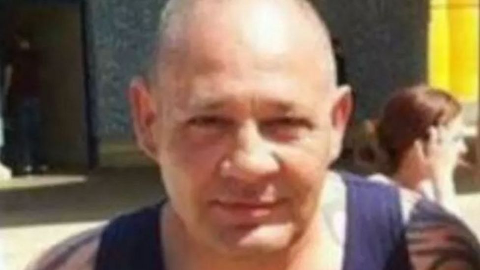 Doncaster woman Lisa Thorpe jailed for killing partner - BBC News