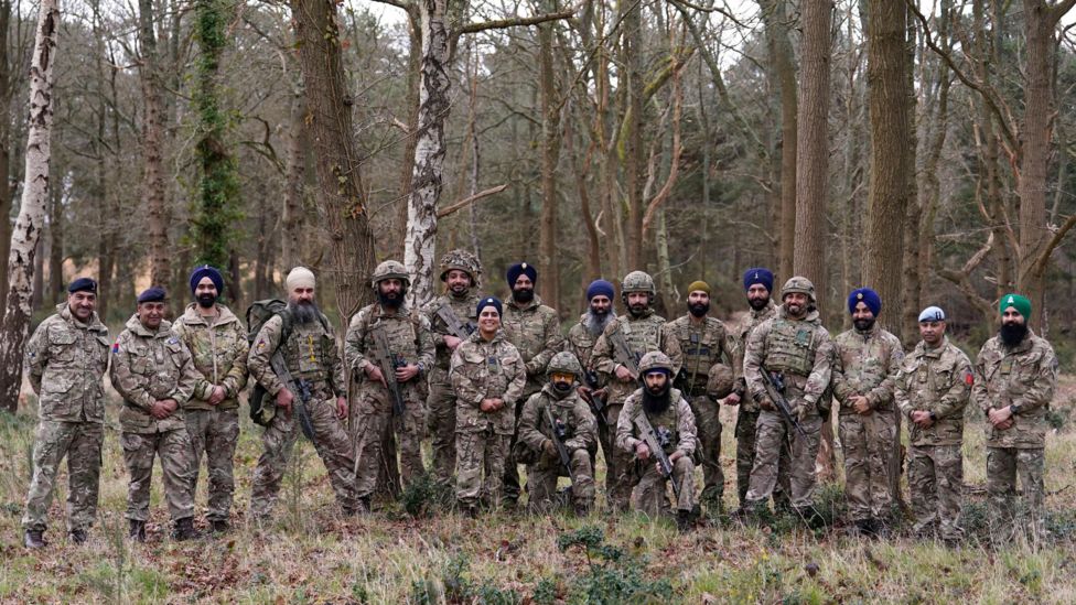 Holla Mahalla: Army hosts Sikh military festival event - BBC News
