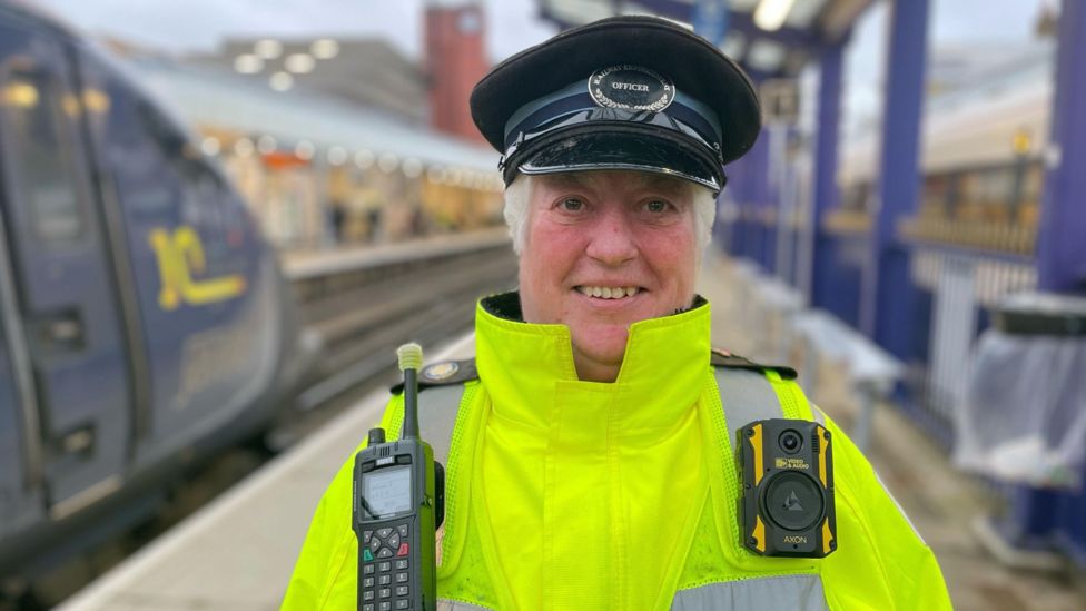 Violent assaults against rail staff on increase since pandemic - BBC News