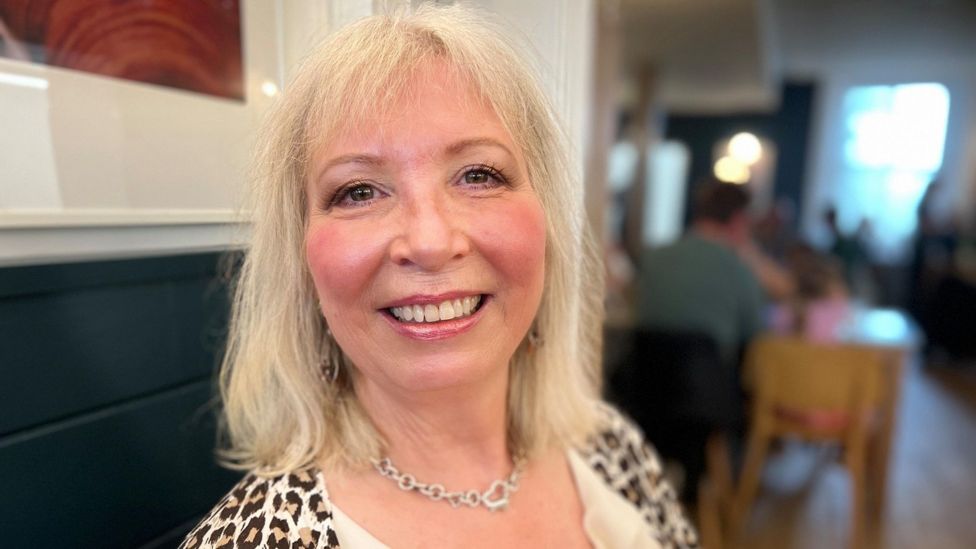 Dan Poulter MP: Suffolk voters react to his defection - BBC News