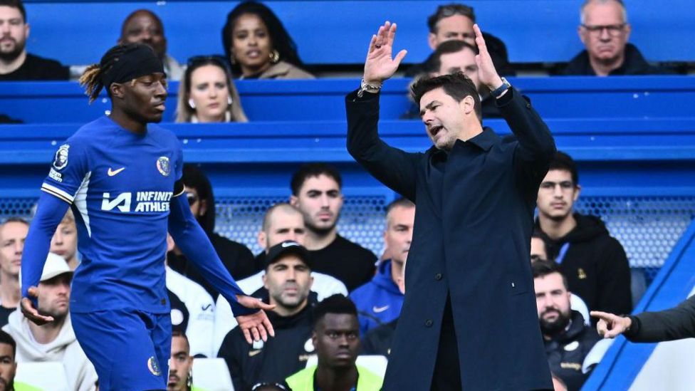 Chelsea: Alan Shearer says 'there is so much missing up top' - BBC Sport