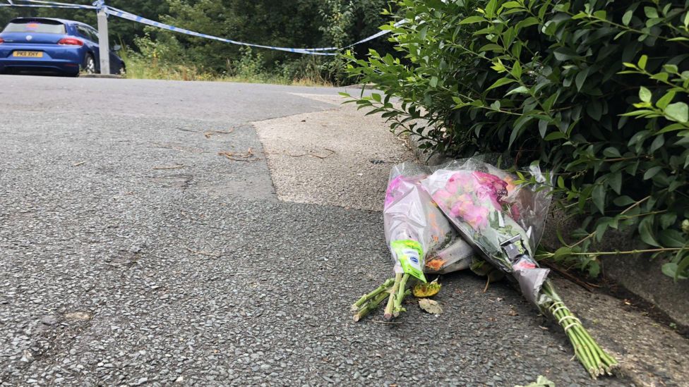 Bradford death: Murder arrest after Baildon woman dies - BBC News