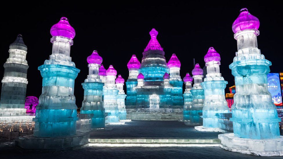 Harbin Ice Festival: See the amazing ice kingdom in China - BBC Newsround