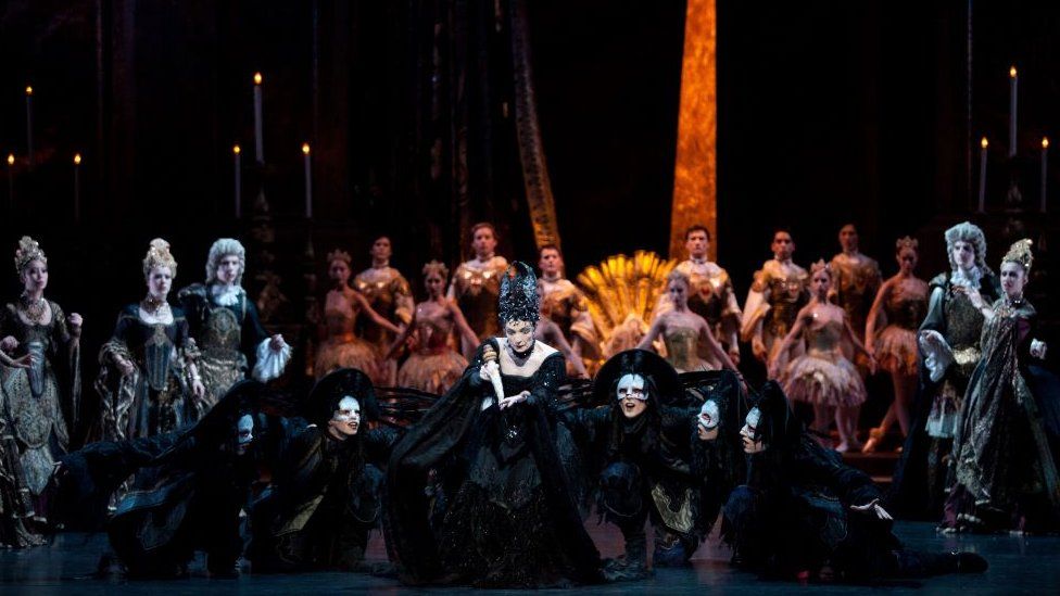 Birmingham Royal Ballet meets £60k target for tutu repair - BBC News