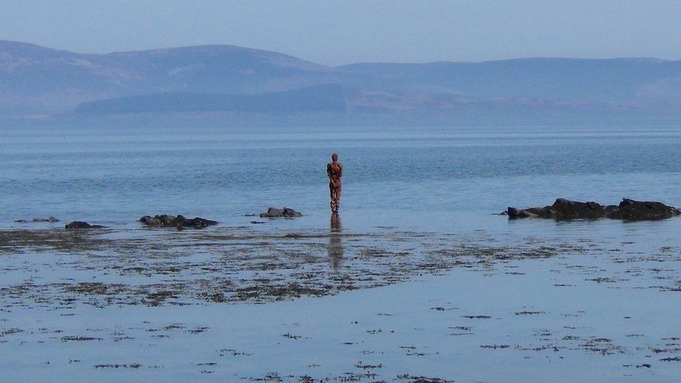 Antony Gormley sculpture gets permanent home - BBC News