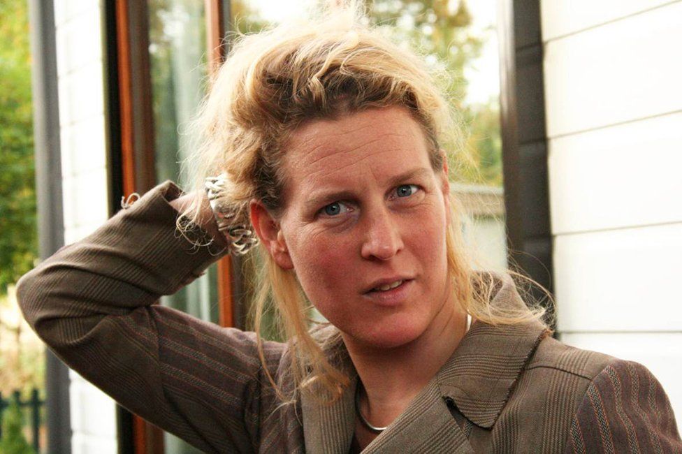 A tale of two sisters and flight MH17 - BBC News