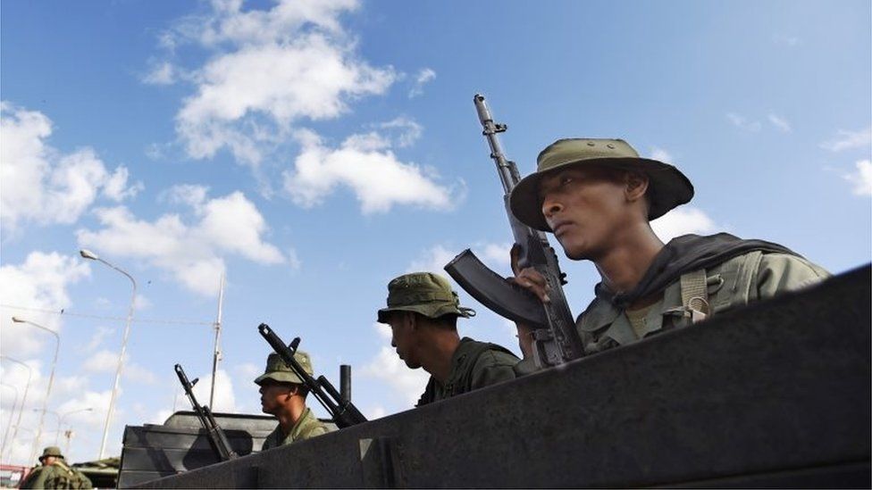 Venezuela to allow return of deported Colombians - BBC News