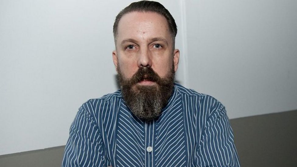 DJ and producer Andrew Weatherall dies - BBC News