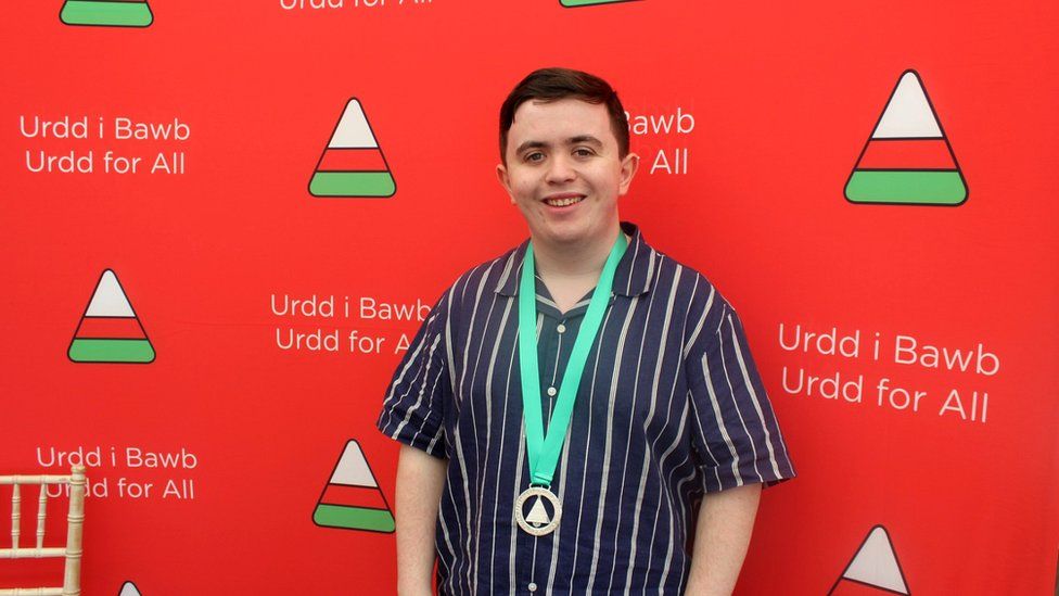 Lluniau: Dydd Llun Eisteddfod yr Urdd // In pictures: Monday at the ...