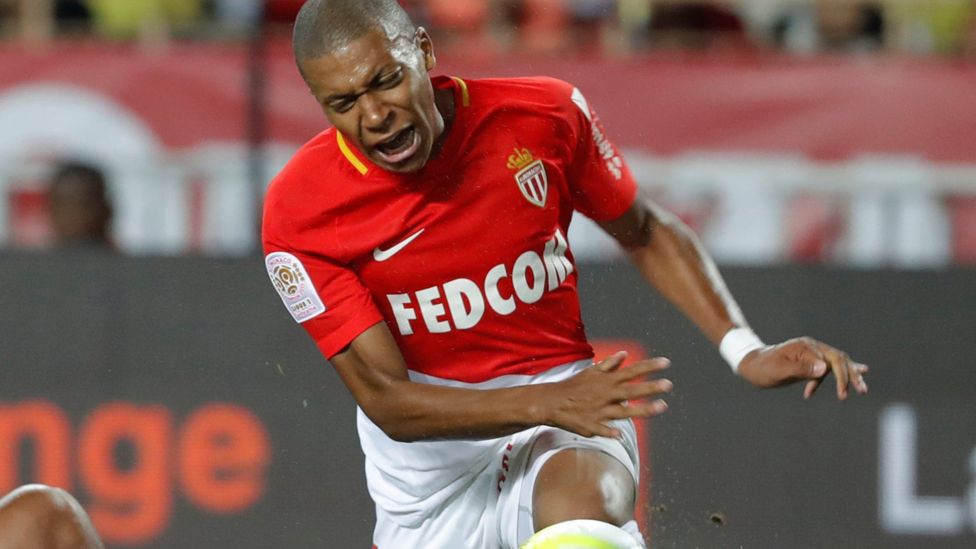Kylian Mbappe: Paris St-Germain sign Monaco forward on loan - BBC Sport
