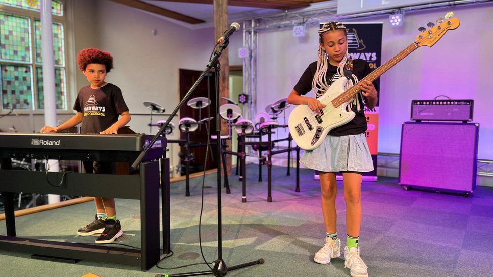 Drummer Nandi Bushell to open Ipswich music school - BBC News