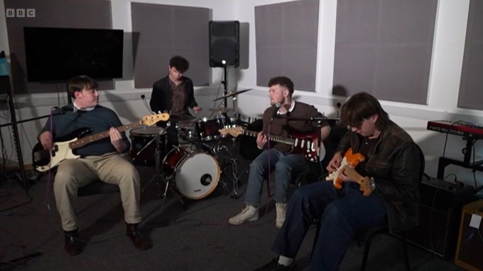 Leeds: Chance encounter prompts gig with Libertines star Pete Doherty ...
