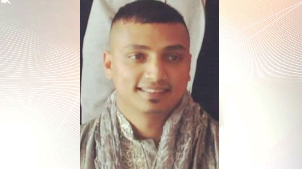 Custody drugs death man Istiak Yusuf searched for 22 seconds - BBC News