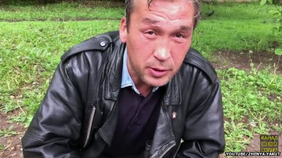 Russia: Homeless Moscow video blogger finds fame - BBC News