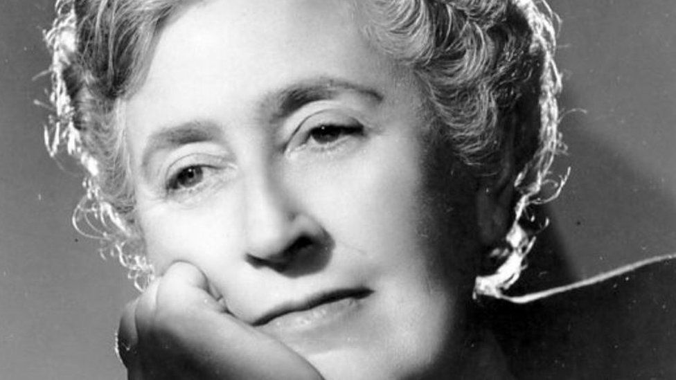 Yr awdures Agatha Christie a Chymru - BBC Cymru Fyw