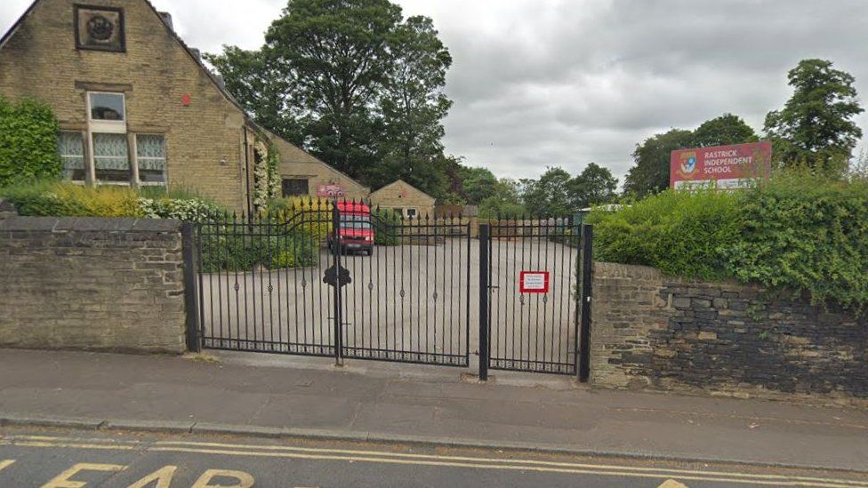 Rastrick Independent School closes days before new term - BBC News