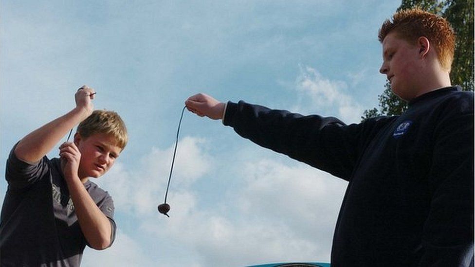 Playground tig ban and other 'ridiculous' school rules - BBC News