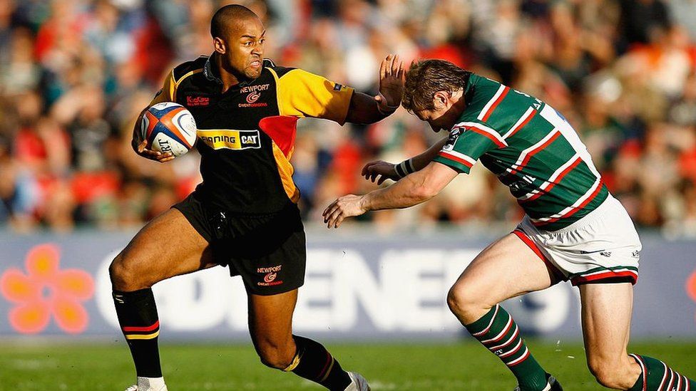 Y chwaraewyr du a arweiniodd y ffordd i Nathan Brew - BBC Cymru Fyw