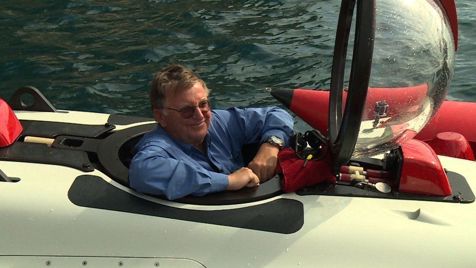 Bling below the waves: 'A submarine of my own' - BBC News