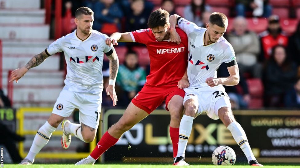 Swindon Town 2-0 Newport County: Dan Kemp leads Robins to win over ...