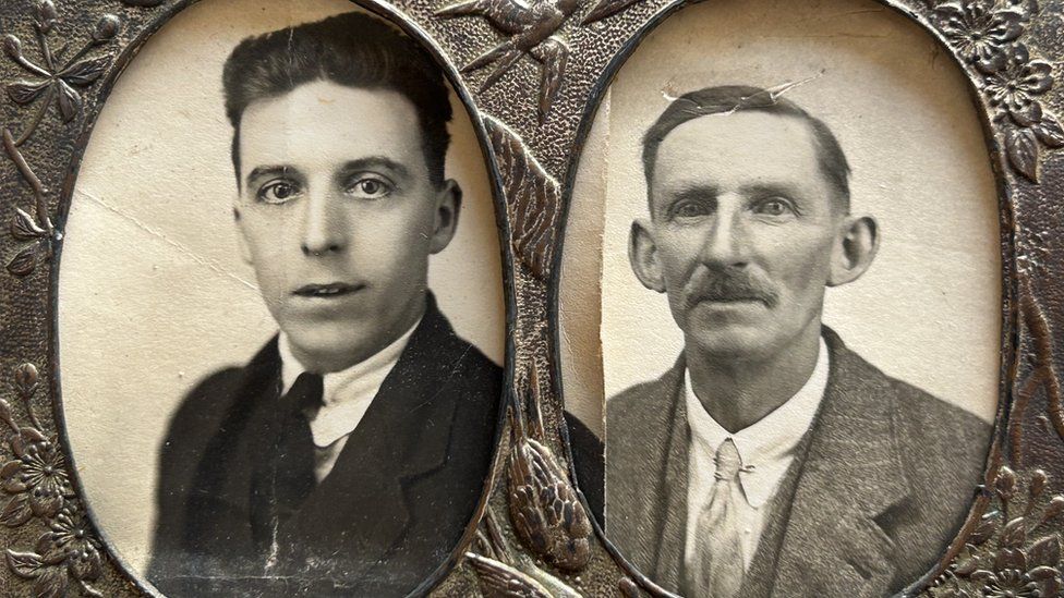 Why Henry Ford imported a Cotswold cottage to Michigan - BBC News