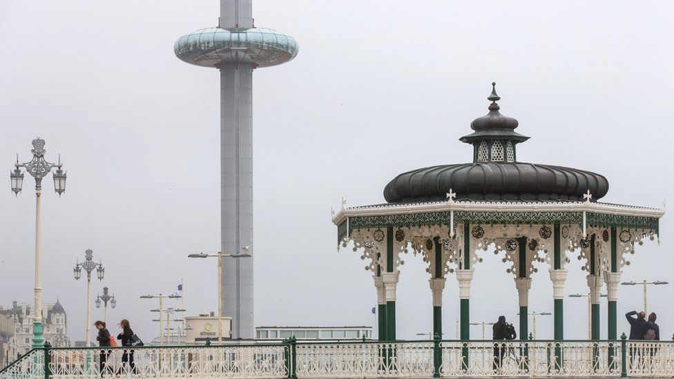 Brighton's i360: World's thinnest tower to open - BBC News
