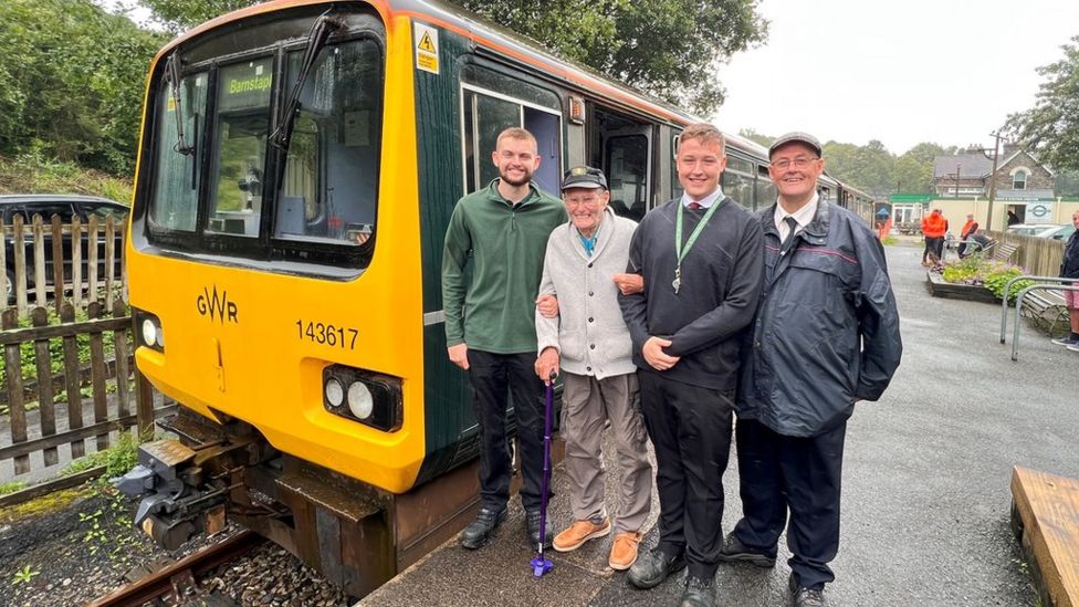 Plans lodged for new Torquay railway station - BBC News