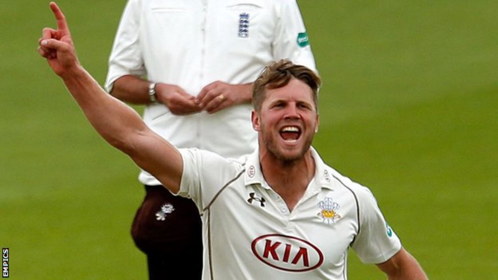 Stuart Meaker: Surrey bowler signs contract until 2018 - BBC Sport