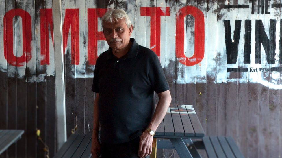 The desi landlords helping to reshape British pub culture - BBC News