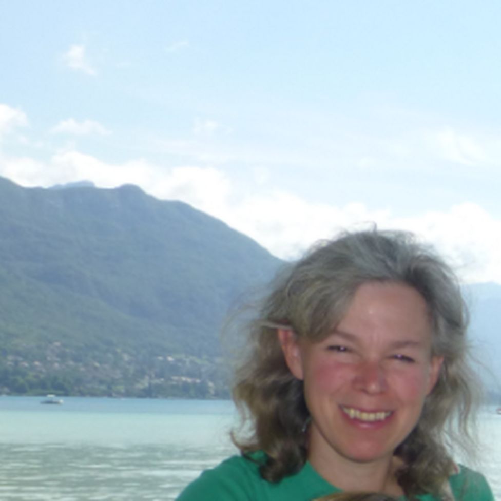 Swindon: Opinions split over 'failing schools' claim - BBC News