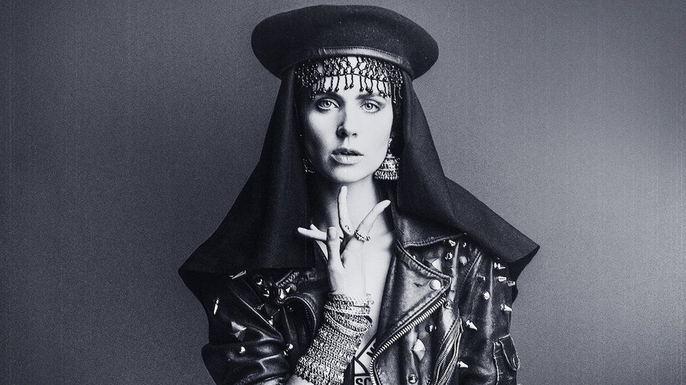 Meet MØ: The voice behind Spotify's most-streamed track - BBC News