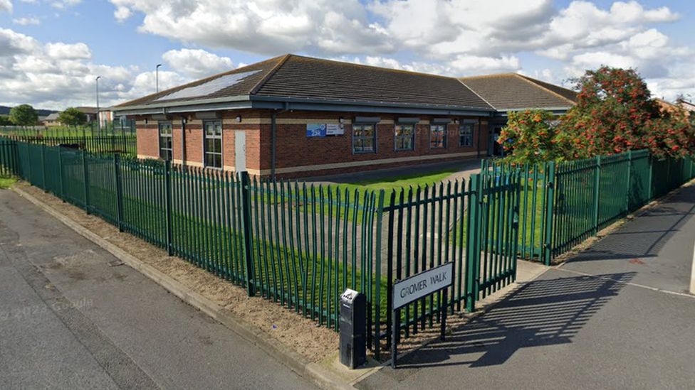 Redcar libraries could close in cost-cutting plans - BBC News