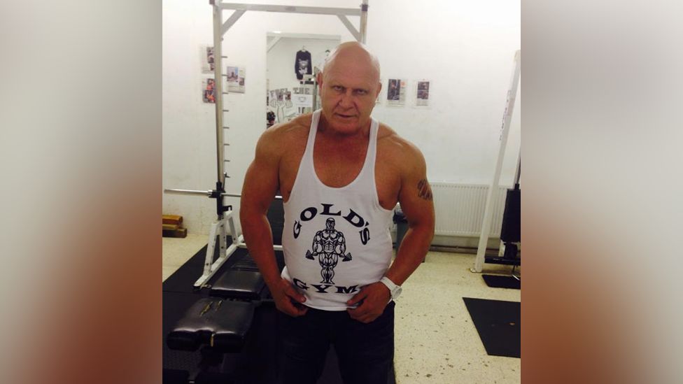 Colin Payne guilty of Mark Bloomfield pub row murder - BBC News