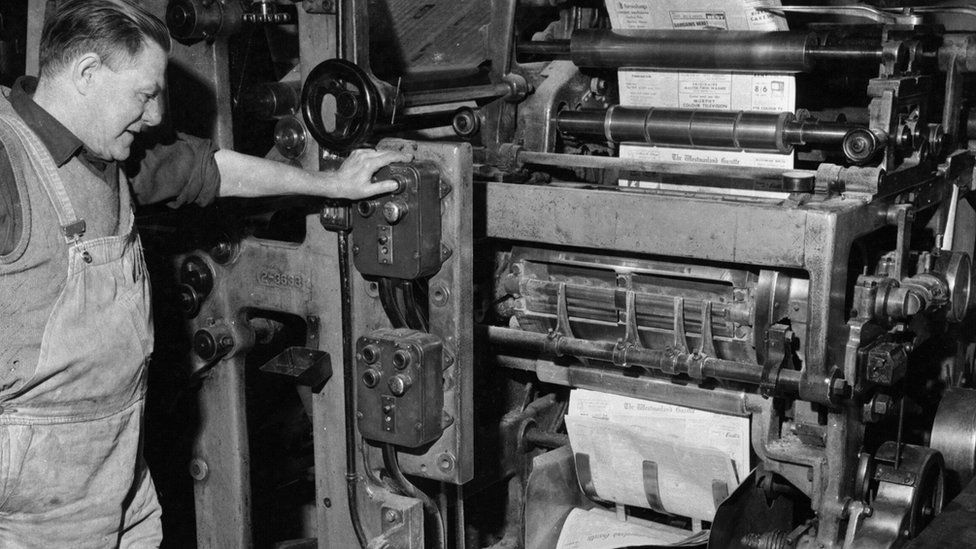 'Wezzy Gezzy' local paper marks 200th anniversary - BBC News