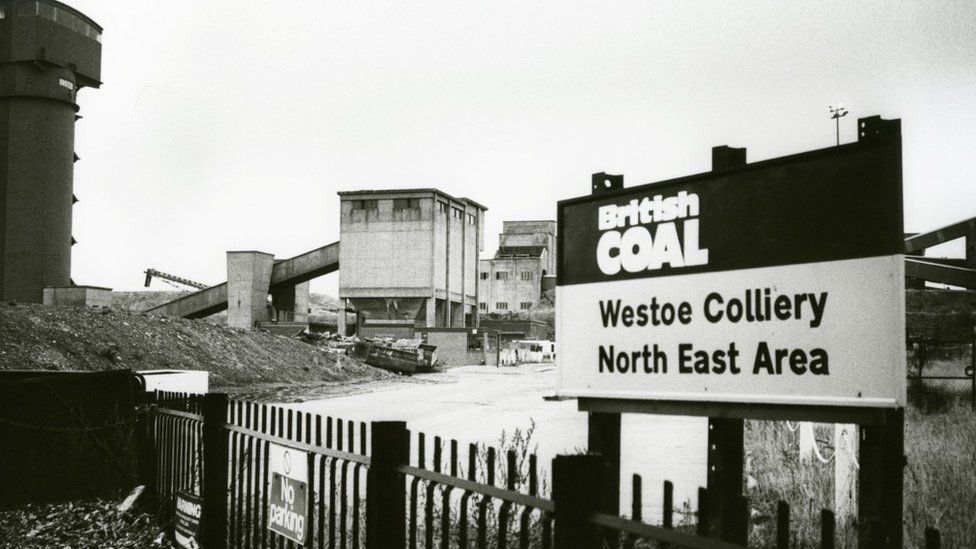 King Coal exhibition shows South Tyneside's lost pits - BBC News