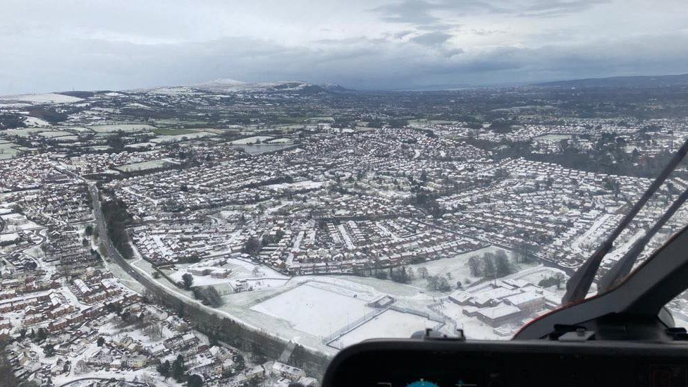 Snow and ice hit Northern Ireland - BBC News