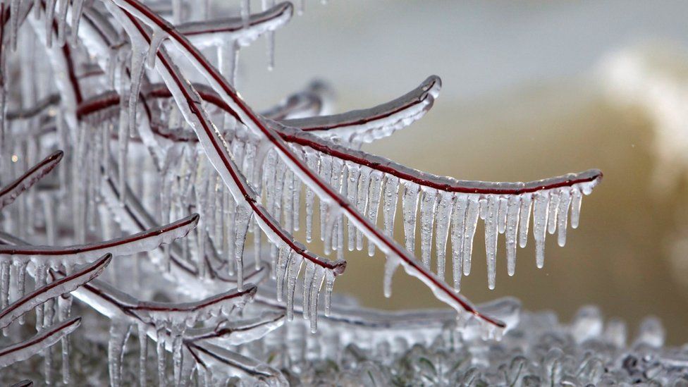 UK weather forecast: Will there be snow soon? - BBC Newsround