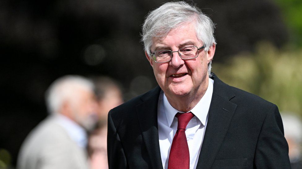 Dynes o Ganada'n ymweld â Chymru wedi camgymeriad ar-lein - BBC Cymru Fyw