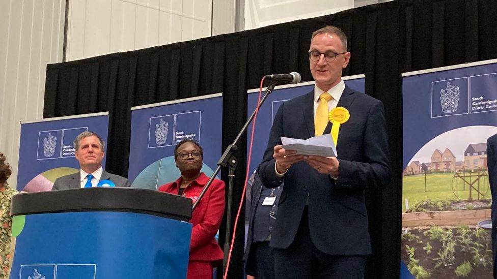 Lib Dems celebrate triple win in Cambridgeshire - BBC News