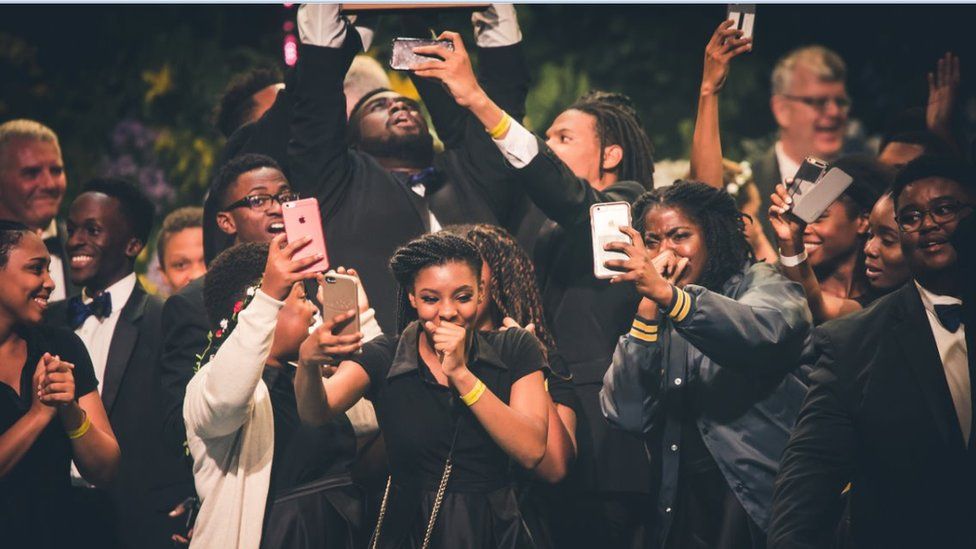 Llwyddiant a thorri record yn Eisteddfod Llangollen - BBC Cymru Fyw