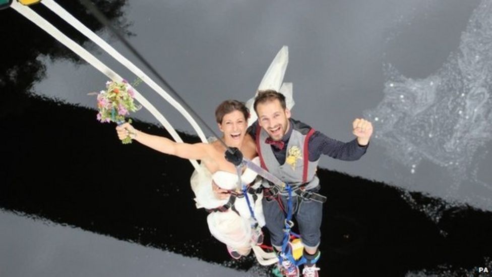 Bungee jump couple take wedding plunge in Killiecrankie - BBC News