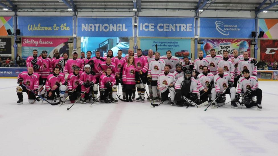 Nottingham ice hockey match raises funds for premature babies - BBC News