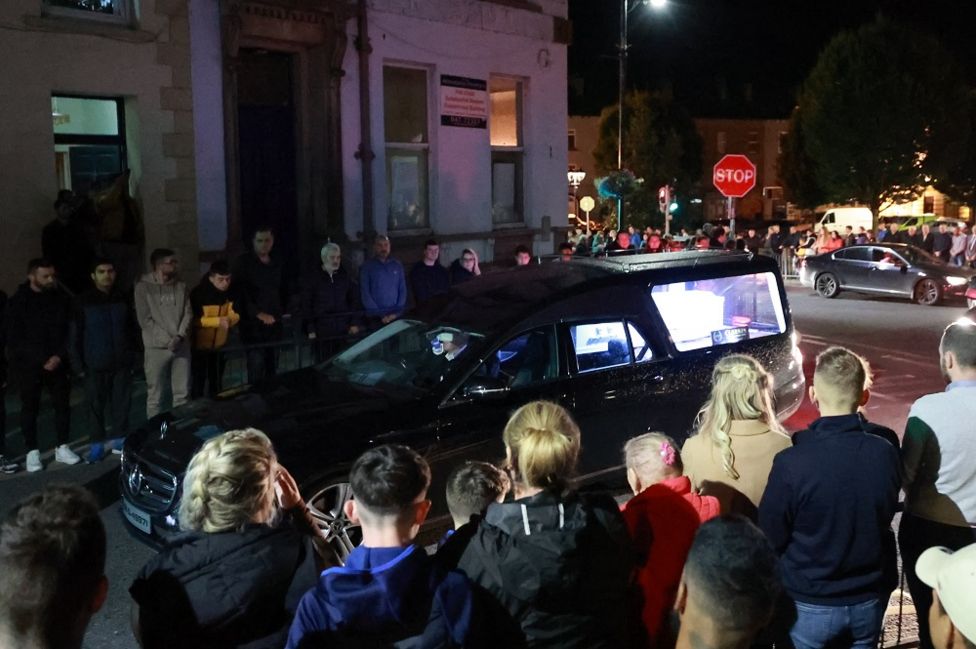 Clones town mourns best friends killed in Monaghan car crash - BBC News
