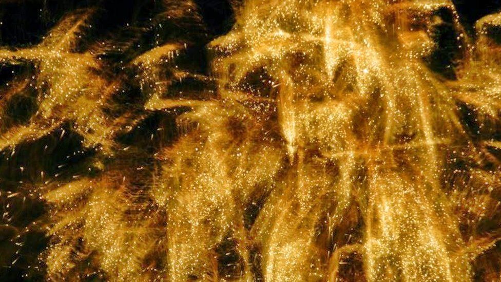 Your pictures: Bonfire night - BBC News