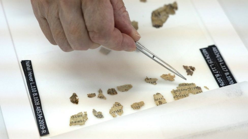 AI unlocks ancient Dead Sea Scrolls mystery - BBC News
