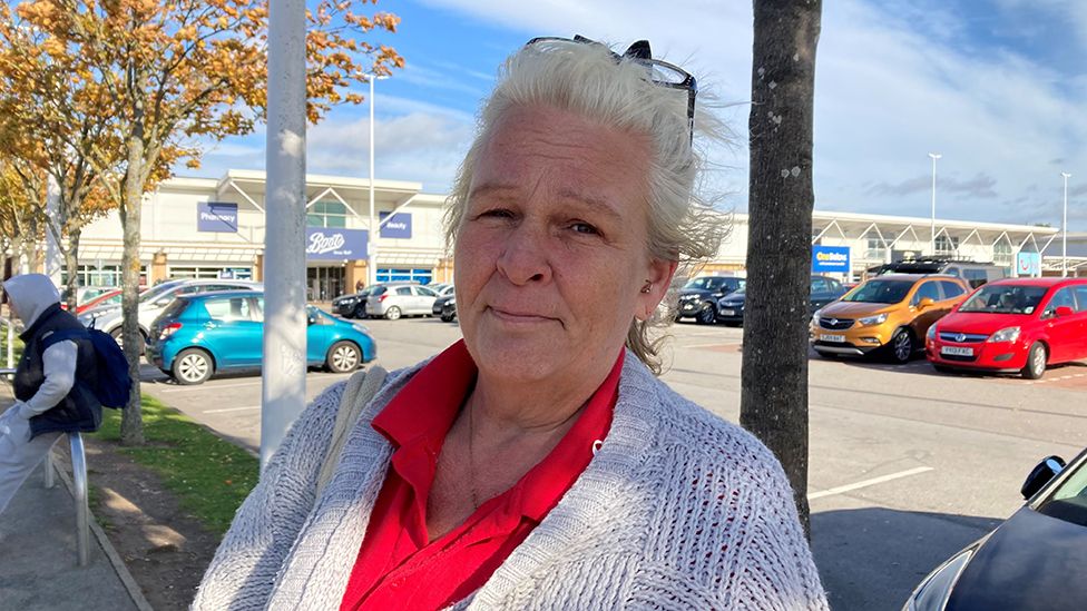 Hull bus strike: Passengers share their views as drivers walk out - BBC ...