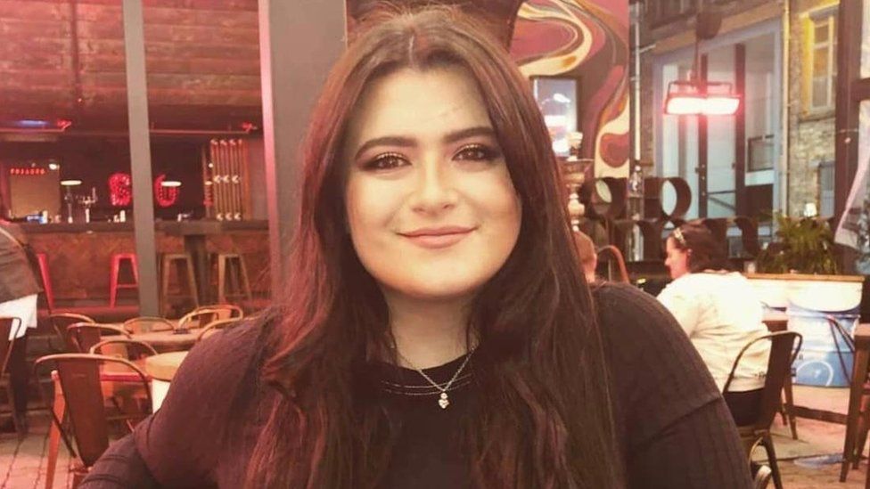 Freshers' week: What will student life look like? - BBC News